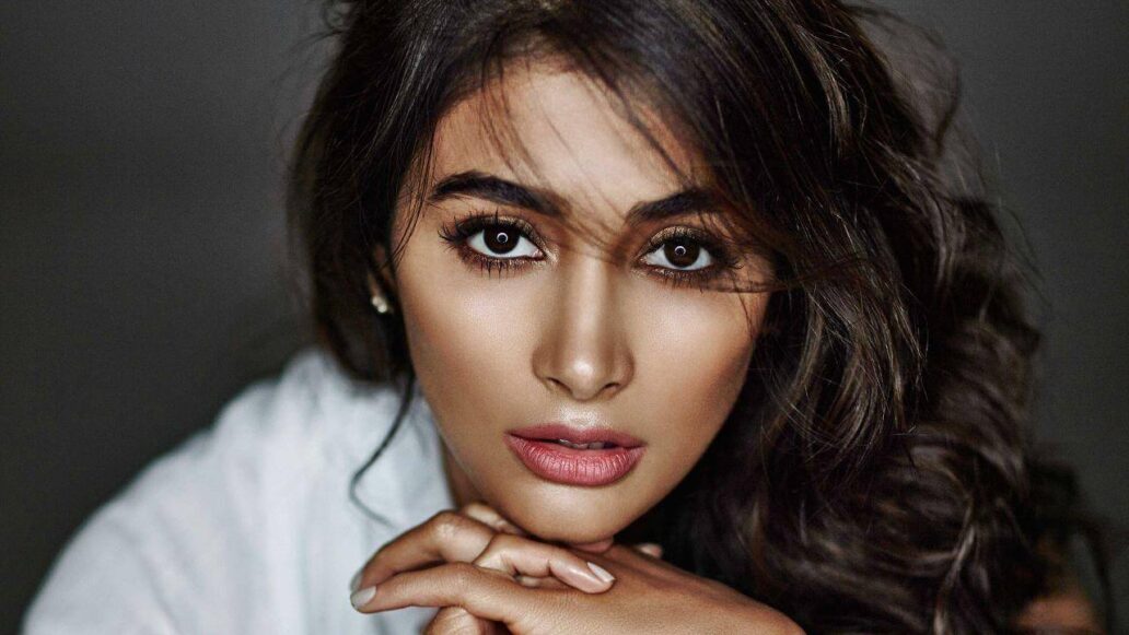 Pooja Hegde Age, Quotes, Height, Boyfriend, Husband, Family, Biography ...