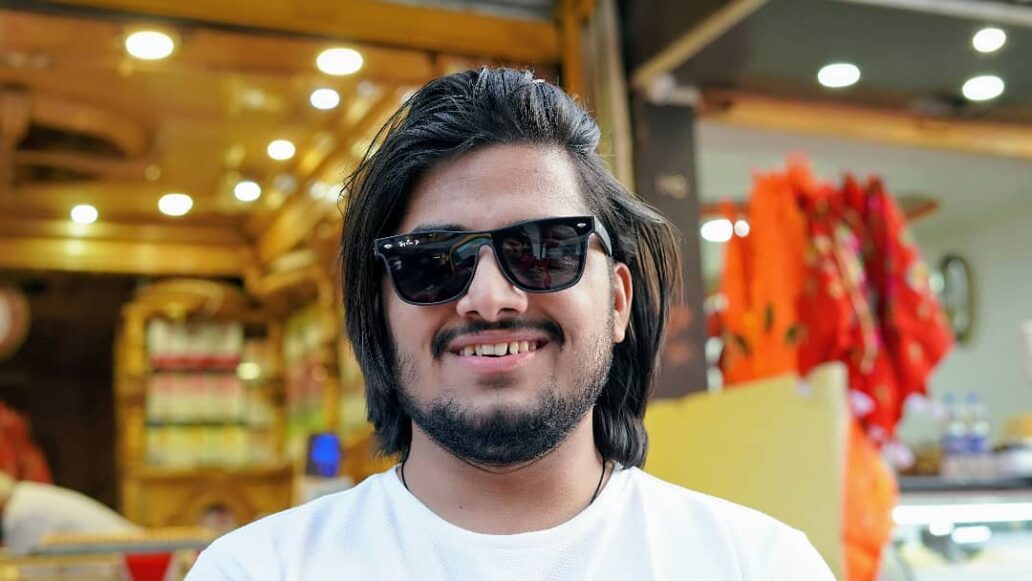 Manoj Kumar Saini Wiki, Biography, Age, Family, Weight, Height, Net worth, Girlfriend & More ...